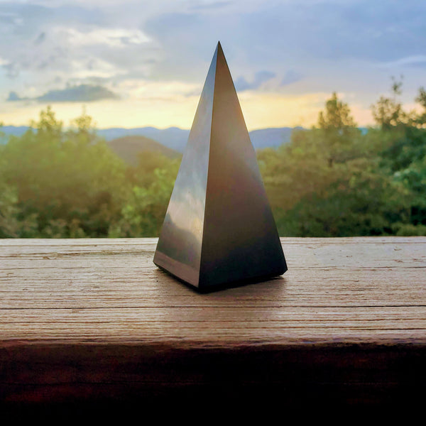 8.5" XL Shungite Pyramid – EMF & 5G Protection for Large Rooms ...